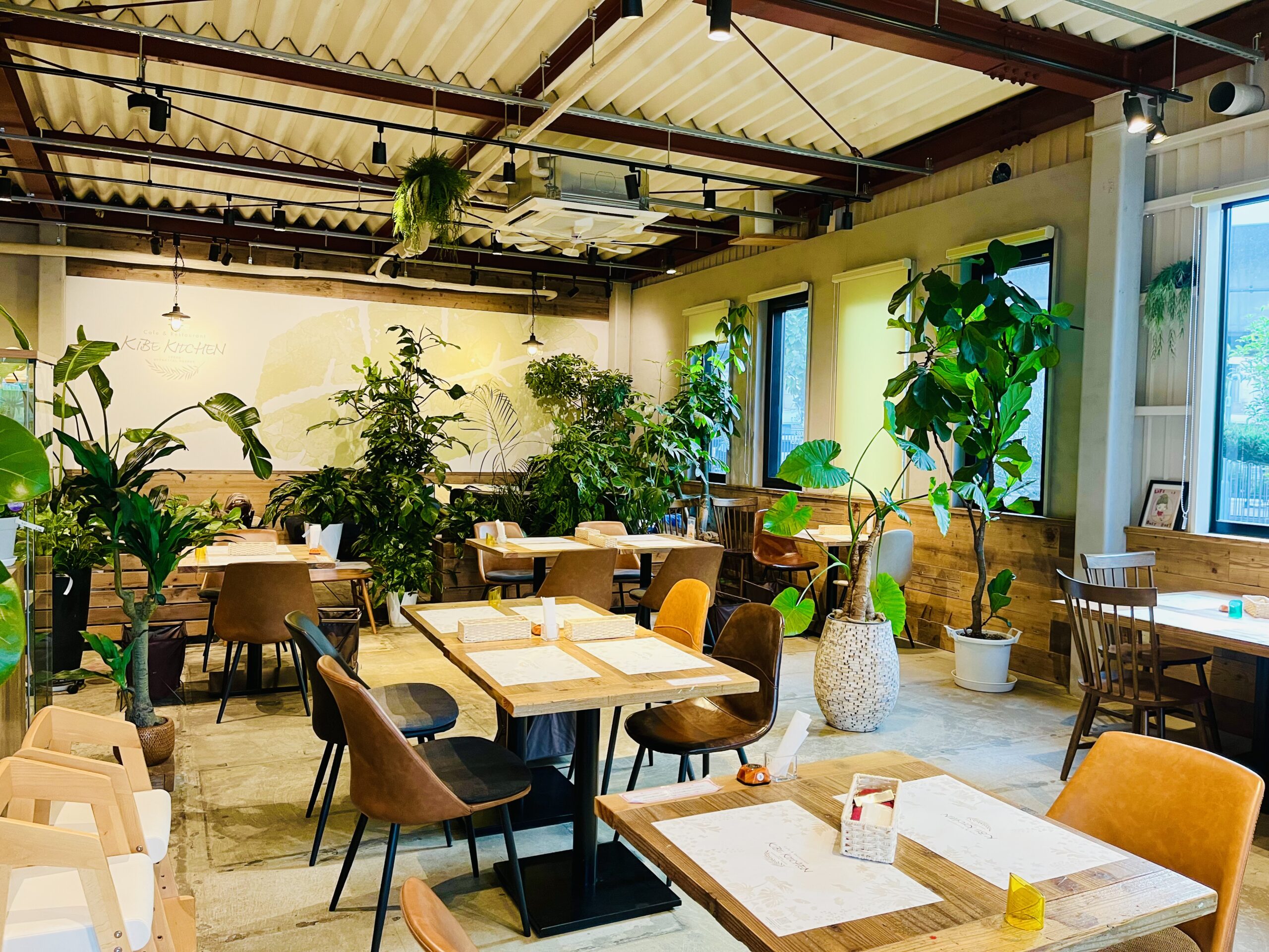 大阪 池田の盆栽カフェ【ボタニカルカフェ＆レストラン KIBE KITCHEN(キベキッチン)】に伺いました殺｜ローズマカロンのブログ